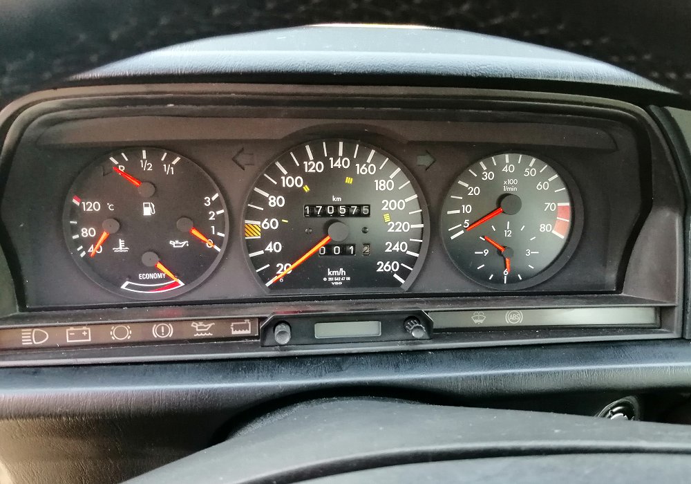 Mercedes-Benz 190 E 2.3-16 Cat - Classic Car Wiki