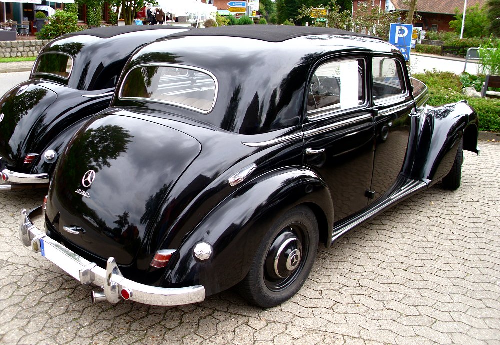 Mercedes-Benz 220 - Classic Car Wiki