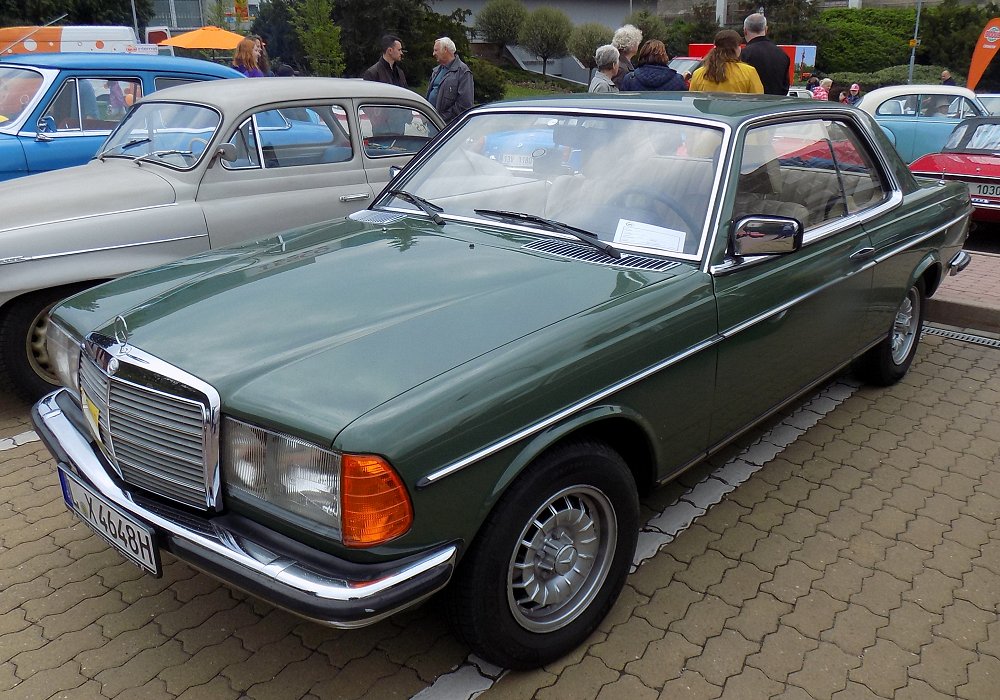 Mercedes-Benz 230 C Automatic - Classic Car Wiki