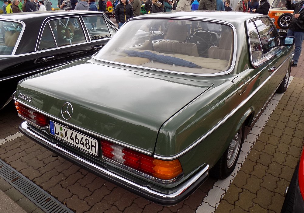 Mercedes-Benz 230 C Automatic - Classic Car Wiki