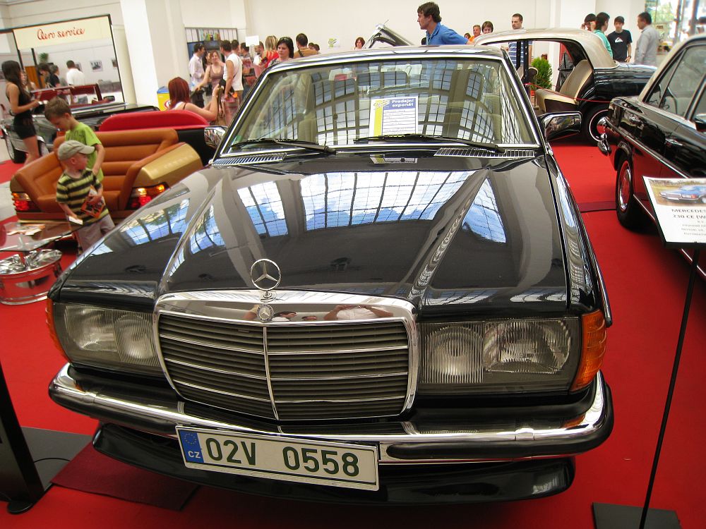 Mercedes-Benz 230 CE Automatic - Classic Car Wiki