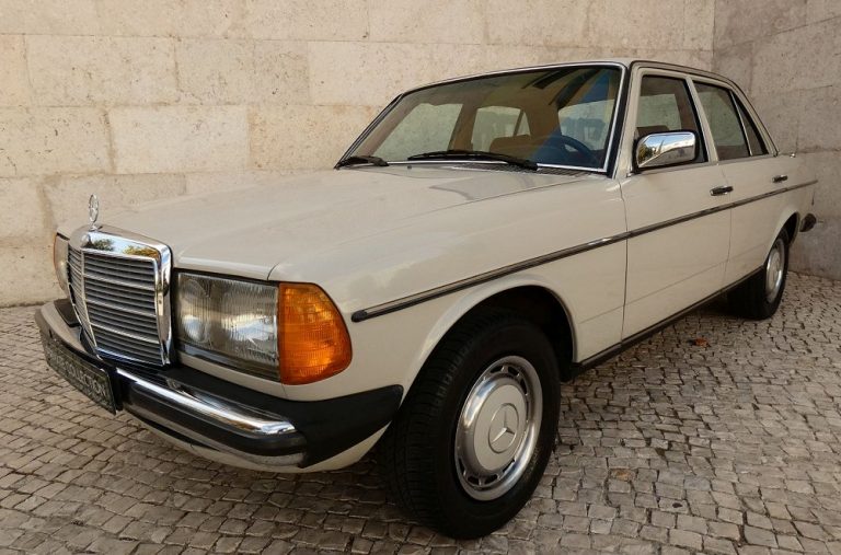 Mercedes-Benz 240 D - Classic Car Wiki