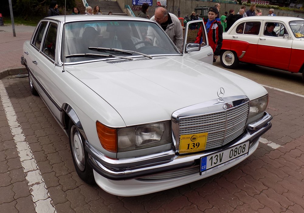 Mercedes-Benz 350 SE Automatic - Classic Car Wiki
